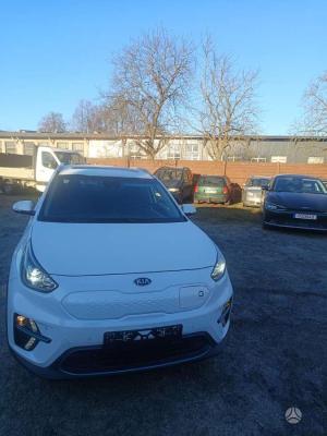 Kia Niro 2020 in Marijampole, with an engine capacity of 0.00 L and mileage of 80 thousand km for 16999 €, photo 3 on AUTOMOTO.COM.LV