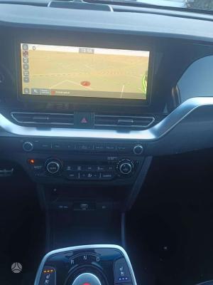 Kia Niro 2020 in Marijampole, with an engine capacity of 0.00 L and mileage of 80 thousand km for 16999 €, photo 13 on AUTOMOTO.COM.LV