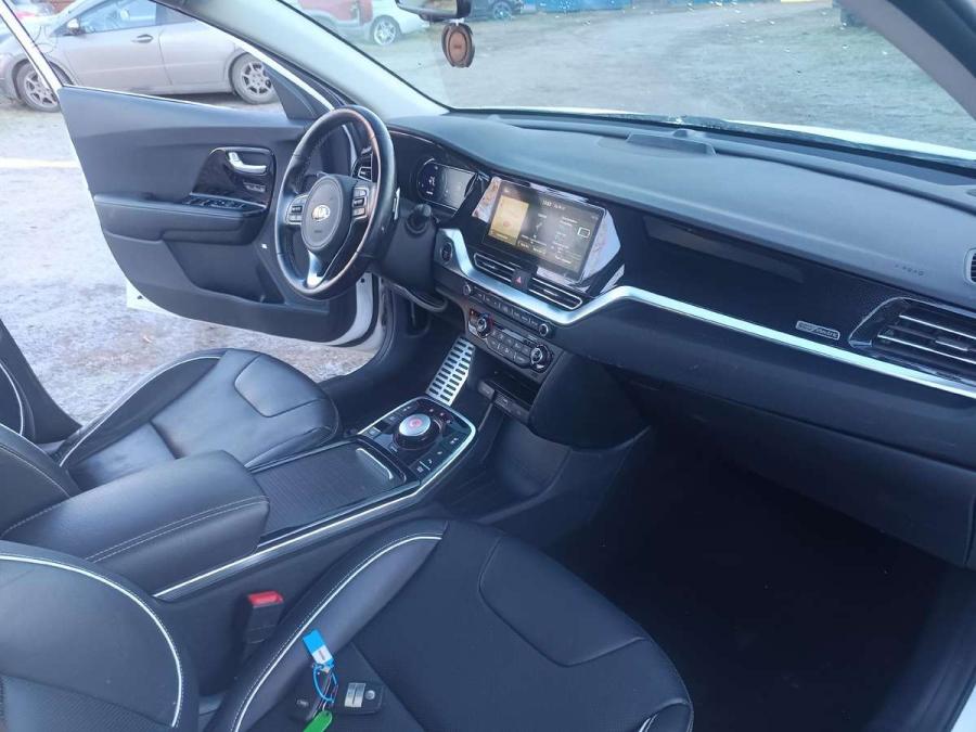Kia Niro 2020 in Marijampole, with an engine capacity of 0.00 L and mileage of 80 thousand km for 16999 €, photo 19 on AUTOMOTO.COM.LV