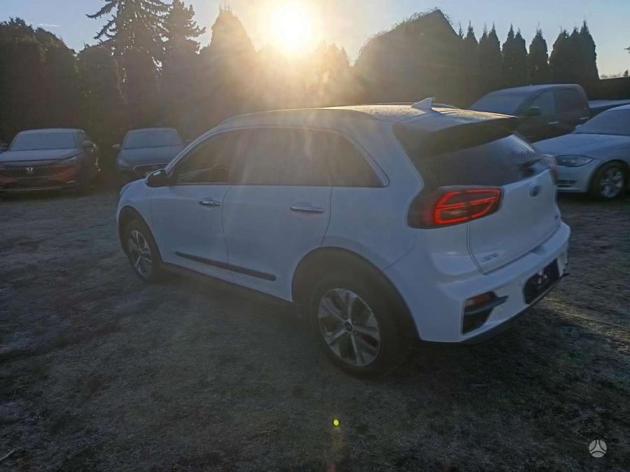 Kia Niro 2020 in Marijampole, with an engine capacity of 0.00 L and mileage of 80 thousand km for 16999 €, photo 26 on AUTOMOTO.COM.LV
