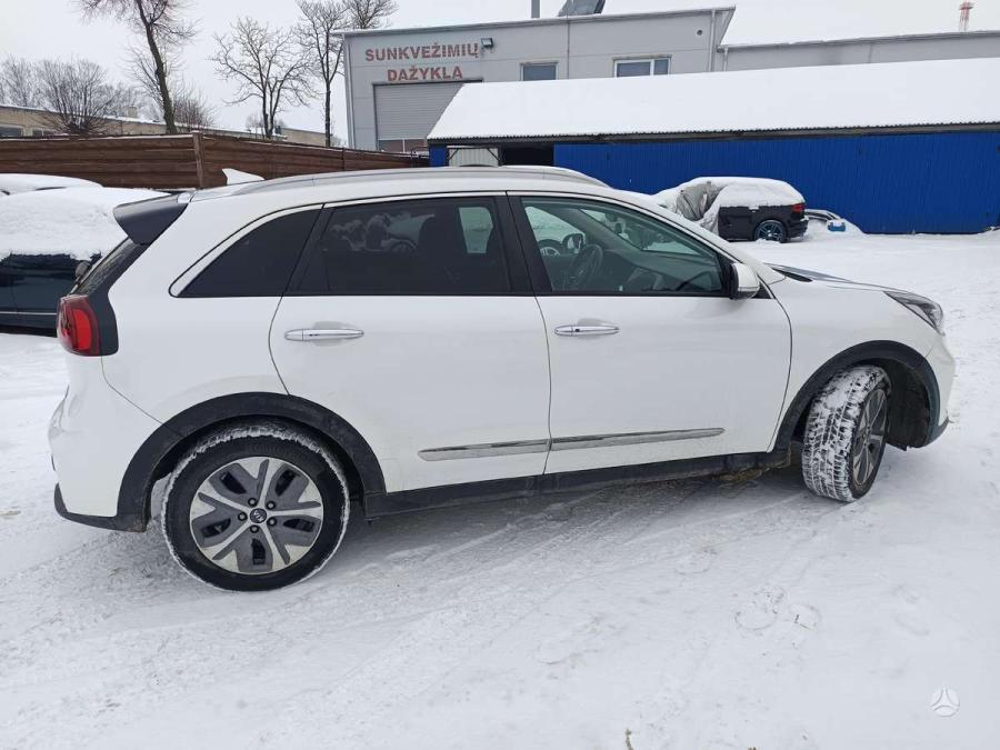 Kia Niro 2020 in Marijampole, with an engine capacity of 0.00 L and mileage of 85 thousand km for 15500 €, photo 20 on AUTOMOTO.COM.LV