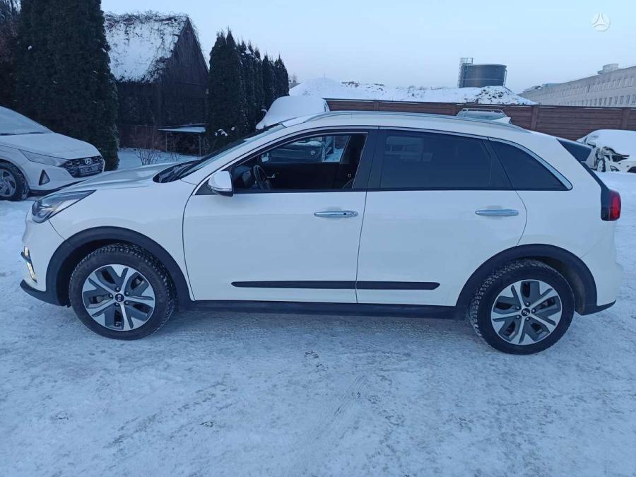 Kia Niro 2020 in Marijampole, with an engine capacity of 0.00 L and mileage of 34 thousand km for 16999 €, photo 26 on AUTOMOTO.COM.LV
