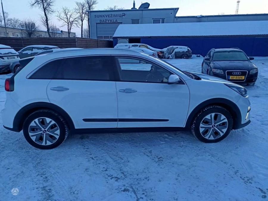 Kia Niro 2020 in Marijampole, with an engine capacity of 0.00 L and mileage of 34 thousand km for 16999 €, photo 30 on AUTOMOTO.COM.LV