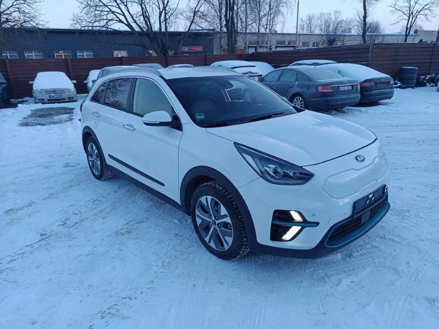 Kia Niro 2020 in Marijampole, with an engine capacity of 0.00 L and mileage of 34 thousand km for 16999 €, photo 31 on AUTOMOTO.COM.LV