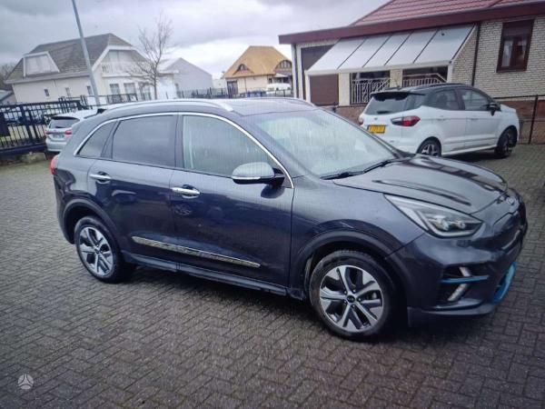 Kia Niro 2020 in Marijampole, with an engine capacity of 0.00 L and mileage of 100 thousand km for 12499 €, photo 1 on AUTOMOTO.COM.LV