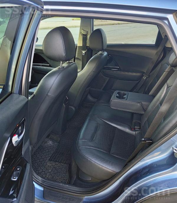 Kia Niro 2020 in Riga, with an engine capacity of 1.60 L and mileage of 267 thousand km for 13400 €, photo 7 on AUTOMOTO.COM.LV