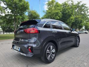 Киа Niro 2020 в Таураге, объемом двигателя 1.59 л и пробегом 196 тыс. км за 13900 €, фото 7 на AUTOMOTO.COM.LV