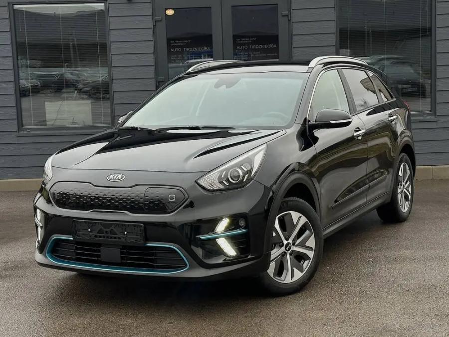 Kia Niro 2021 in Jelgava, with an engine capacity of 0.10 L and mileage of 20 thousand km for 22450 €, photo 4 on AUTOMOTO.COM.LV