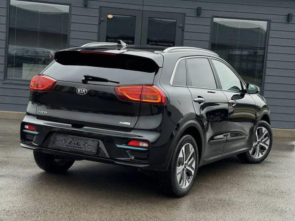 Kia Niro 2021 in Jelgava, with an engine capacity of 0.10 L and mileage of 20 thousand km for 22450 €, photo 4 on AUTOMOTO.COM.LV