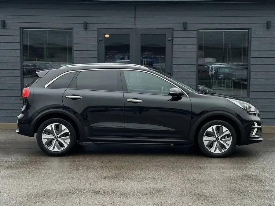 Kia Niro 2021 in Jelgava, with an engine capacity of 0.10 L and mileage of 20 thousand km for 22450 €, photo 6 on AUTOMOTO.COM.LV
