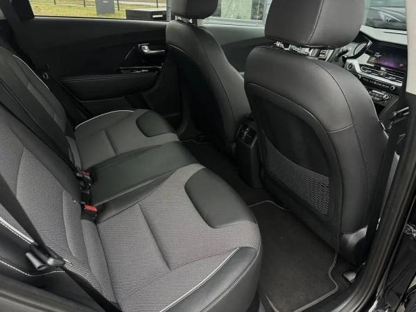 Kia Niro 2021 in Jelgava, with an engine capacity of 0.10 L and mileage of 20 thousand km for 22450 €, photo 7 on AUTOMOTO.COM.LV