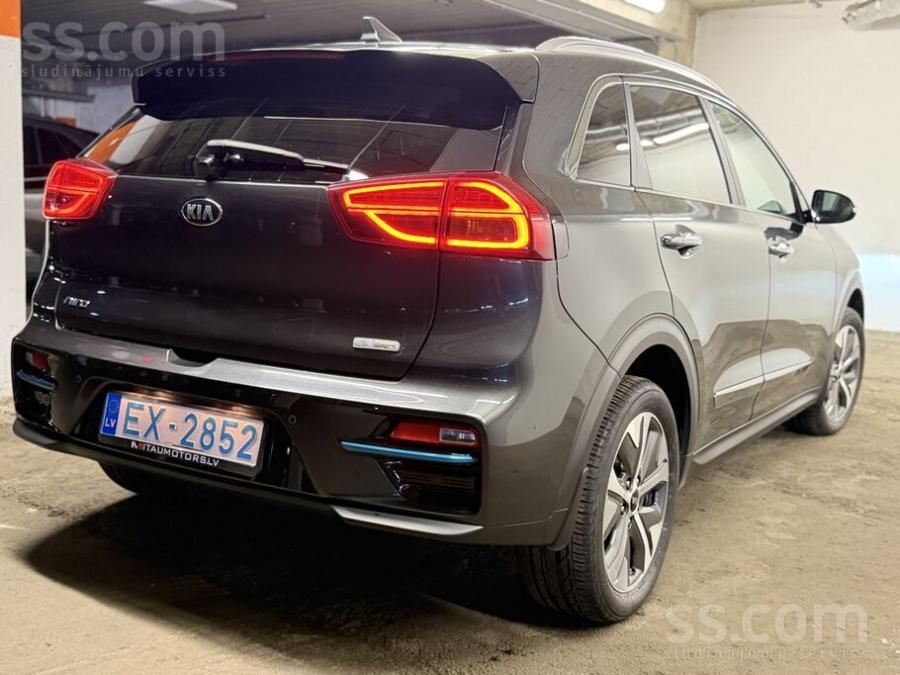 Kia Niro 2021 in Riga, with an engine capacity of 0.00 L and mileage of 46 thousand km for 23800 €, photo 3 on AUTOMOTO.COM.LV