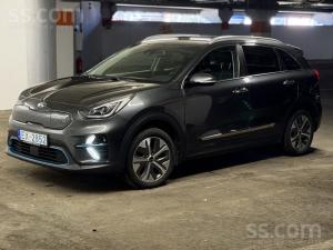 Kia Niro 2021 in Riga, with an engine capacity of 0.00 L and mileage of 46 thousand km for 23800 €, photo 4 on AUTOMOTO.COM.LV