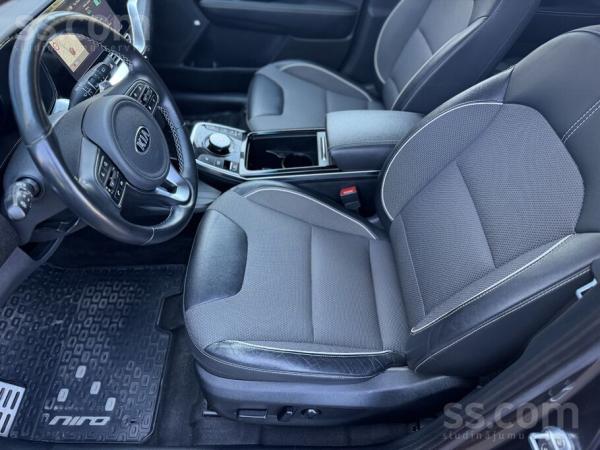Kia Niro 2021 in Riga, with an engine capacity of 0.00 L and mileage of 46 thousand km for 23800 €, photo 7 on AUTOMOTO.COM.LV