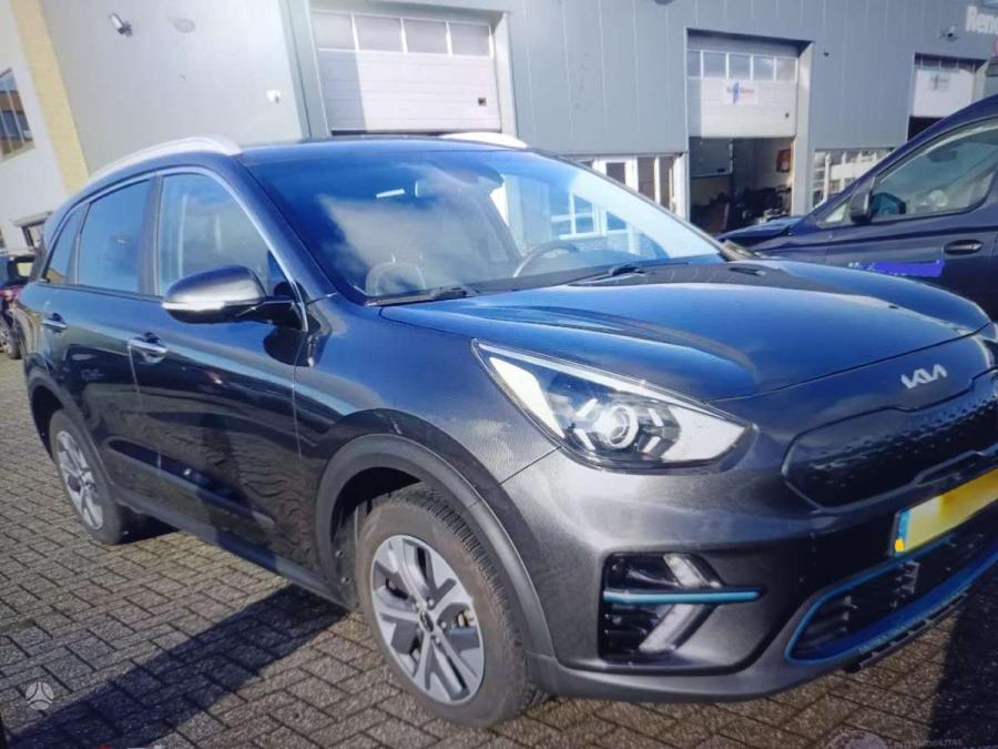 Kia Niro 2022 in Marijampole, with an engine capacity of 0.00 L and mileage of 125 thousand km for 14499 €, photo 1 on AUTOMOTO.COM.LV