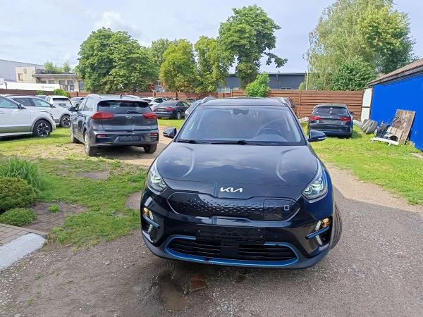 Kia Niro 2022 in Marijampole, with an engine capacity of 0.00 L and mileage of 80 thousand km for 17750 €, photo 1 on AUTOMOTO.COM.LV