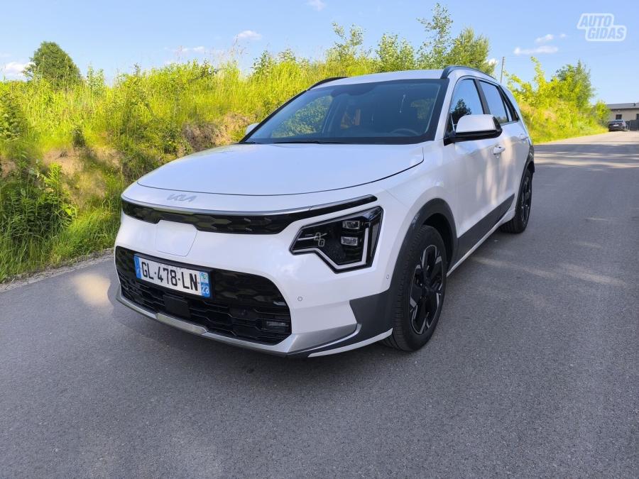 Киа Niro 2023 в Вильнюс, объемом двигателя 0.00 л и пробегом 10 тыс. км за 24000 €, фото 1 на AUTOMOTO.COM.LV