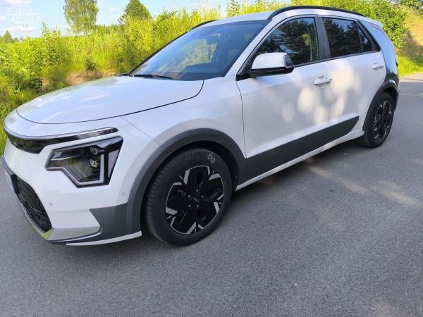Киа Niro 2023 в Вильнюс, объемом двигателя 0.00 л и пробегом 10 тыс. км за 24000 €, фото 2 на AUTOMOTO.COM.LV