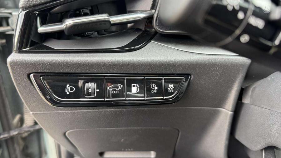 Green Kia Niro 2023 in Vilnius, with an engine capacity of 1.58 L and mileage of 73 thousand km for 21990 €, photo 29 on AUTOMOTO.COM.LV