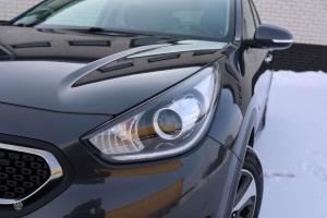 Pelēks Kia Niro 2016 Alīta, ar dzinēja tilpumu 1.60 L un nobraukumu 171 tūkst. km par 9950 €, foto 23 vietnē AUTOMOTO.COM.LV