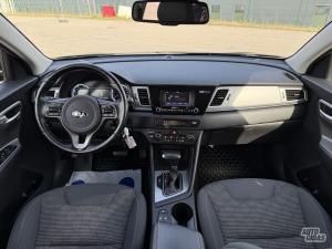 Pelēks Kia Niro 2017 Viļņa, ar dzinēja tilpumu 1.60 L un nobraukumu 170 tūkst. km par 10799 €, foto 14 vietnē AUTOMOTO.COM.LV