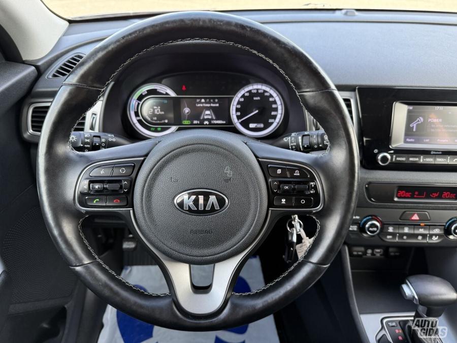 Pelēks Kia Niro 2017 Viļņa, ar dzinēja tilpumu 1.60 L un nobraukumu 170 tūkst. km par 10799 €, foto 20 vietnē AUTOMOTO.COM.LV