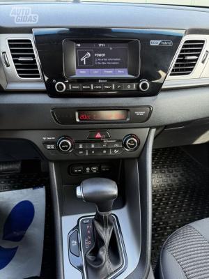 Pelēks Kia Niro 2017 Viļņa, ar dzinēja tilpumu 1.60 L un nobraukumu 170 tūkst. km par 10799 €, foto 21 vietnē AUTOMOTO.COM.LV
