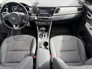 Grey Kia Niro 2017 in Vilnius, with an engine capacity of 1.60 L and mileage of 170 thousand km for 10900 €, photo 6 on AUTOMOTO.COM.LV