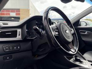 Grey Kia Niro 2017 in Vilnius, with an engine capacity of 1.60 L and mileage of 170 thousand km for 10900 €, photo 14 on AUTOMOTO.COM.LV