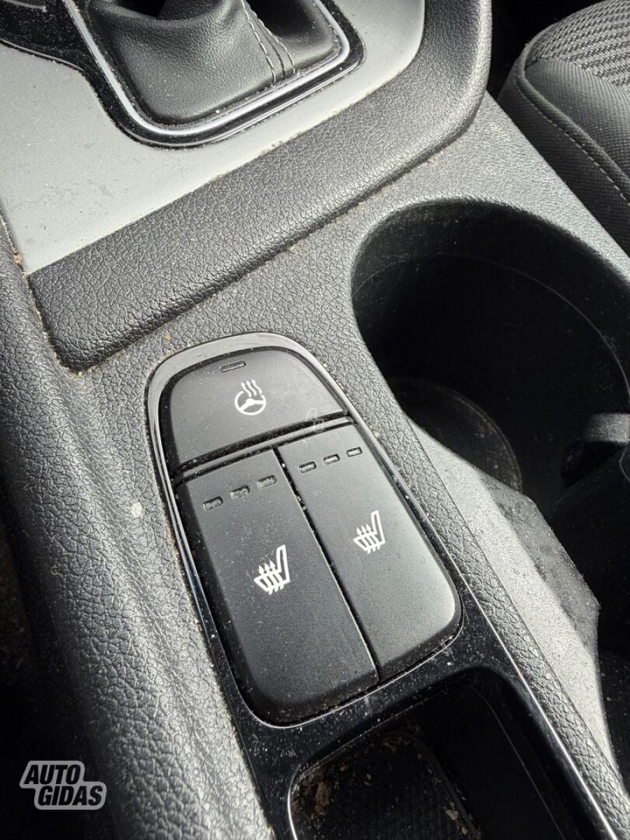 Grey Kia Niro 2017 in Vilnius, with an engine capacity of 1.60 L and mileage of 170 thousand km for 10900 €, photo 17 on AUTOMOTO.COM.LV