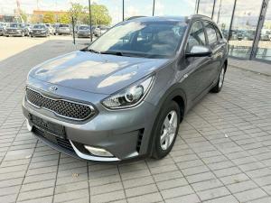 Pelēks Kia Niro 2017 Kauņa, ar dzinēja tilpumu 1.59 L un nobraukumu 198 tūkst. km par 10200 €, foto  vietnē AUTOMOTO.COM.LV