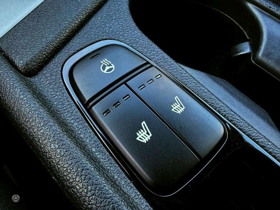 Pelēks Kia Niro 2017 Kauņa, ar dzinēja tilpumu 1.59 L un nobraukumu 198 tūkst. km par 10200 €, foto 13 vietnē AUTOMOTO.COM.LV