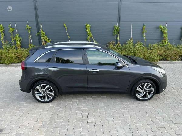 Серый Киа Niro 2018 в Вильнюс, объемом двигателя 1.59 л и пробегом 48 тыс. км за 14950 €, фото 5 на AUTOMOTO.COM.LV