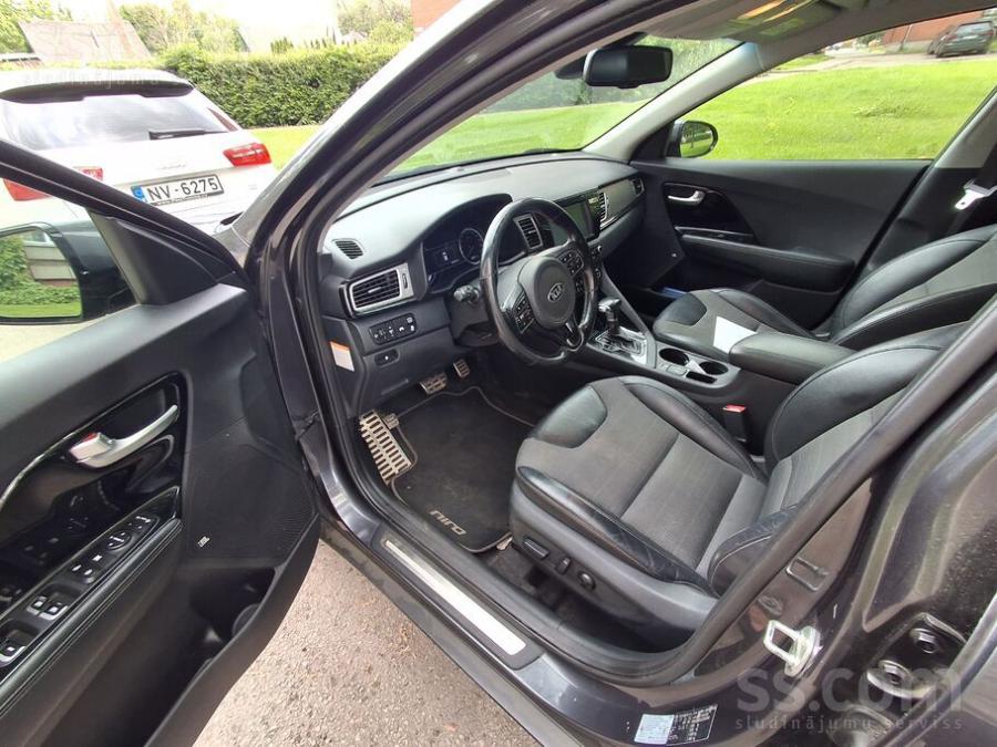 Pelēks Kia Niro 2018 Rīga, ar dzinēja tilpumu 1.60 L un nobraukumu 272 tūkst. km par 8500 €, foto 10 vietnē AUTOMOTO.COM.LV