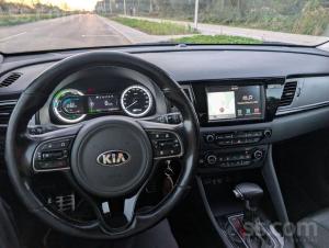 Серый Киа Niro 2018 в Рига, объемом двигателя 1.60 л и пробегом 273 тыс. км за 11200 €, фото 17 на AUTOMOTO.COM.LV
