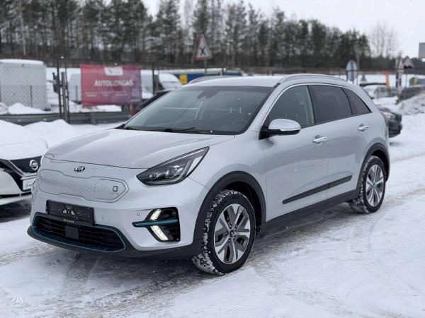 Grey Kia Niro 2019 in Vilnius, with an engine capacity of 0.00 L and mileage of 220 thousand km for 13600 €, photo 1 on AUTOMOTO.COM.LV