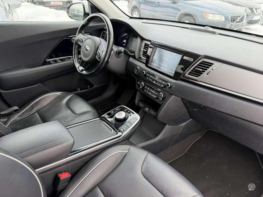 Pelēks Kia Niro 2019 Viļņa, ar dzinēja tilpumu 0.00 L un nobraukumu 220 tūkst. km par 13600 €, foto 12 vietnē AUTOMOTO.COM.LV