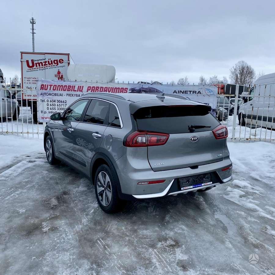 Grey Kia Niro 2019 in Marijampole, with an engine capacity of 1.58 L and mileage of 50 thousand km for 13900 €, photo 2 on AUTOMOTO.COM.LV