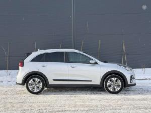 Pelēks Kia Niro 2019 Viļņa, ar dzinēja tilpumu 0.00 L un nobraukumu 220 tūkst. km par 12800 €, foto 8 vietnē AUTOMOTO.COM.LV