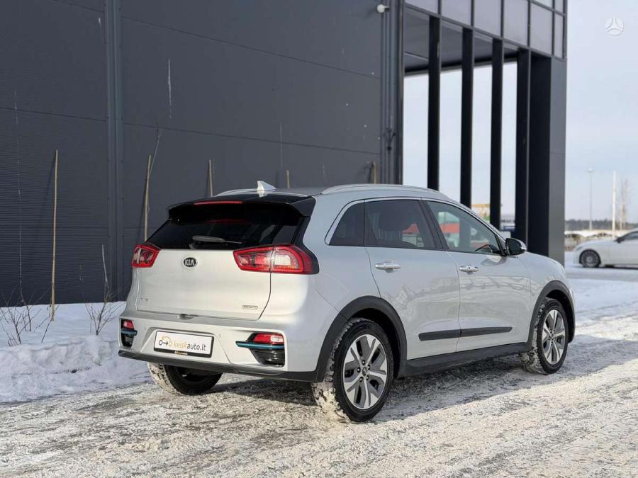 Pelēks Kia Niro 2019 Viļņa, ar dzinēja tilpumu 0.00 L un nobraukumu 220 tūkst. km par 12800 €, foto 9 vietnē AUTOMOTO.COM.LV