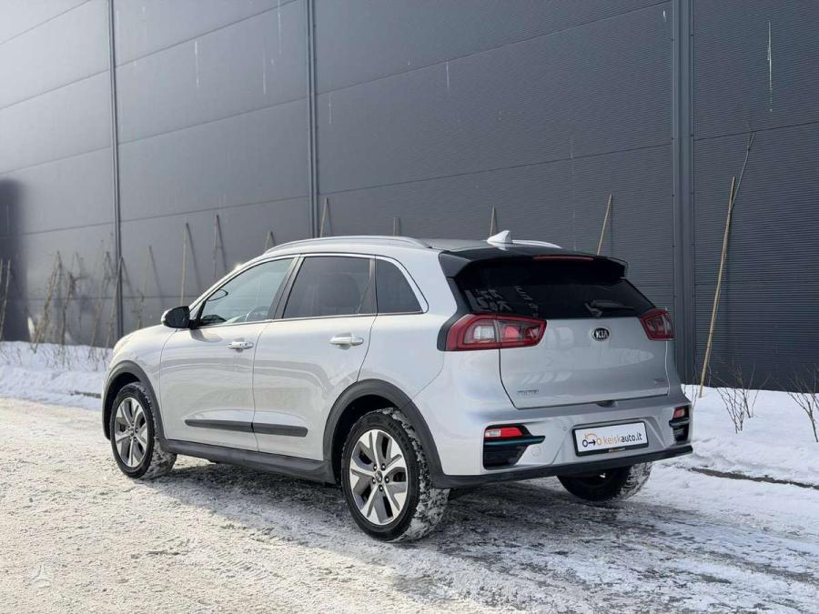 Pelēks Kia Niro 2019 Viļņa, ar dzinēja tilpumu 0.00 L un nobraukumu 220 tūkst. km par 12800 €, foto 13 vietnē AUTOMOTO.COM.LV
