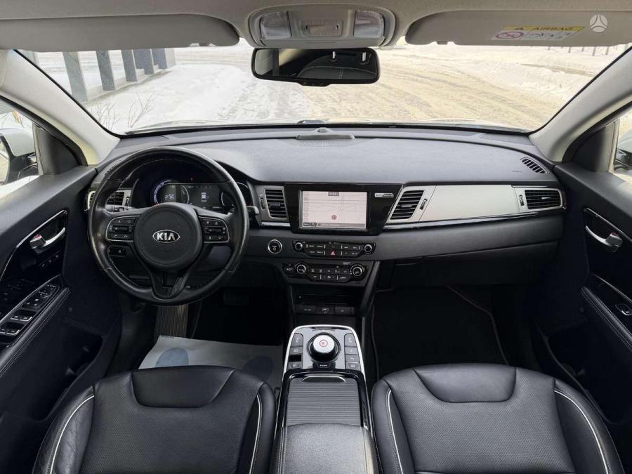 Pelēks Kia Niro 2019 Viļņa, ar dzinēja tilpumu 0.00 L un nobraukumu 220 tūkst. km par 12800 €, foto 25 vietnē AUTOMOTO.COM.LV