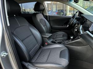 Pelēks Kia Niro 2019 Kauņa, ar dzinēja tilpumu 1.60 L un nobraukumu 230 tūkst. km par 11200 €, foto 7 vietnē AUTOMOTO.COM.LV