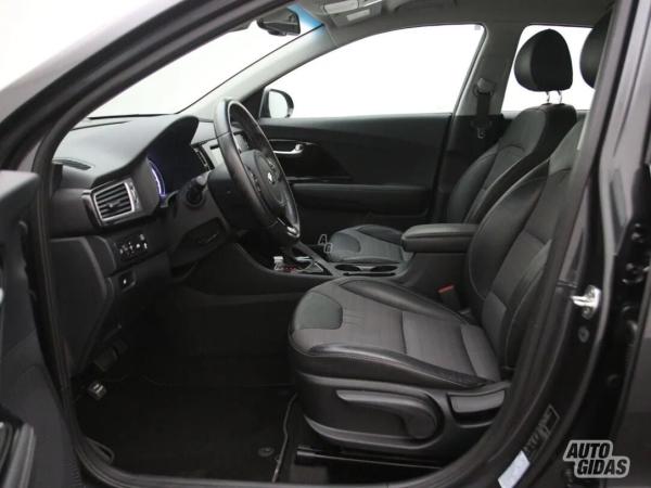 Pelēks Kia Niro 2019 Viļņa, ar dzinēja tilpumu 1.60 L un nobraukumu 207 tūkst. km par 11899 €, foto 4 vietnē AUTOMOTO.COM.LV