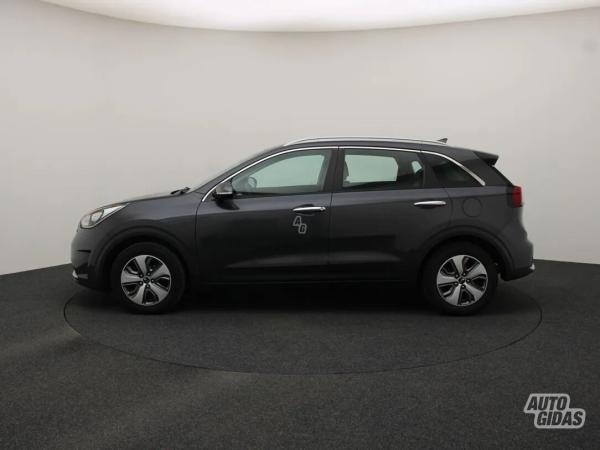 Pelēks Kia Niro 2019 Viļņa, ar dzinēja tilpumu 1.60 L un nobraukumu 207 tūkst. km par 11899 €, foto 6 vietnē AUTOMOTO.COM.LV
