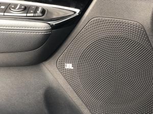 Grey Kia Niro 2019 in Riga, with an engine capacity of 0.00 L and mileage of 79 thousand km for 19900 €, photo 8 on AUTOMOTO.COM.LV