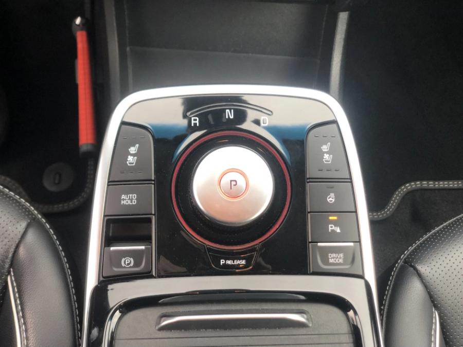 Grey Kia Niro 2019 in Riga, with an engine capacity of 0.00 L and mileage of 79 thousand km for 19900 €, photo 10 on AUTOMOTO.COM.LV