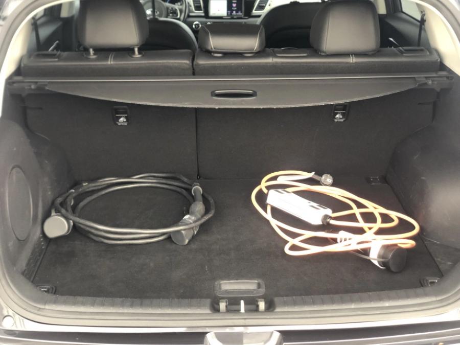Grey Kia Niro 2019 in Riga, with an engine capacity of 0.00 L and mileage of 79 thousand km for 19900 €, photo 12 on AUTOMOTO.COM.LV