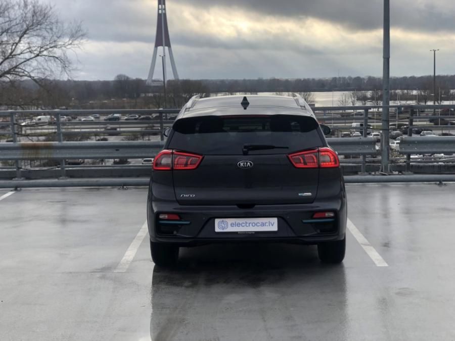 Grey Kia Niro 2019 in Riga, with an engine capacity of 0.00 L and mileage of 79 thousand km for 19900 €, photo 14 on AUTOMOTO.COM.LV