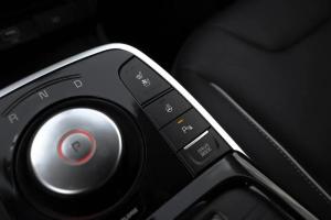 Pelēks Kia Niro 2019 Jelgava, ar dzinēja tilpumu 0.10 L un nobraukumu 159 tūkst. km par 18850 €, foto 14 vietnē AUTOMOTO.COM.LV